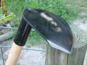 Review of the 7″ Rogue Field Hoe by Prohoe – The Southern Agrarian